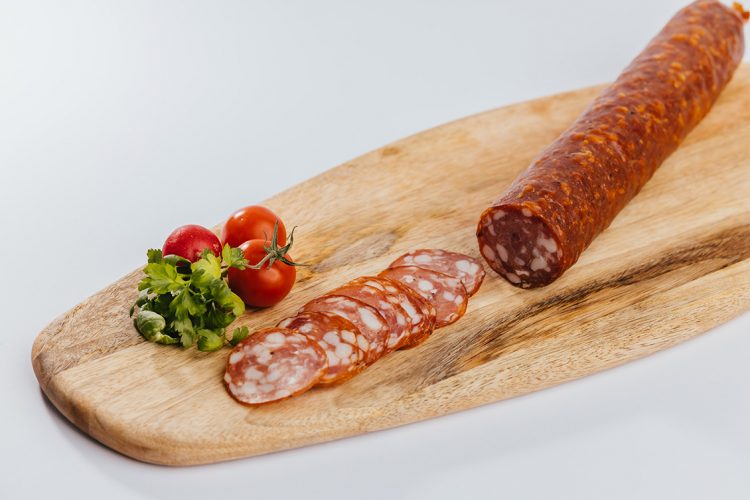 SUHA DOMAČA SALAMA – Mesarstvo Oblak